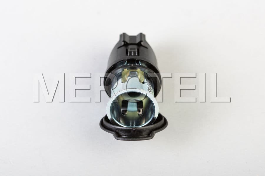 Kaufen Sie das Ersatzteil Mercedes-Benz A0008204805 steckdose