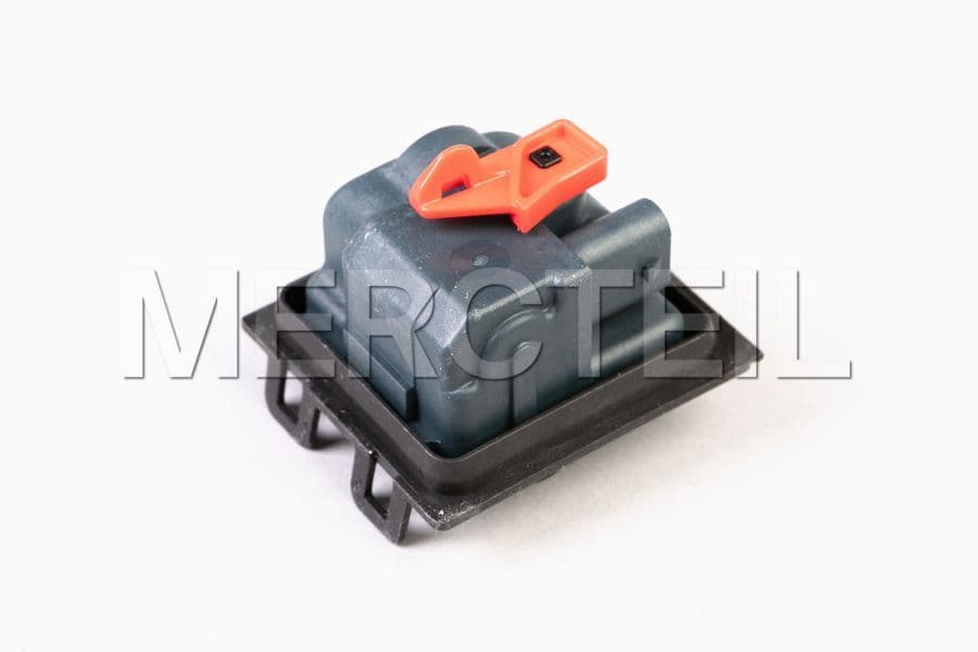 Buy the spare part Mercedes-Benz A000820770380 central locking actuator
