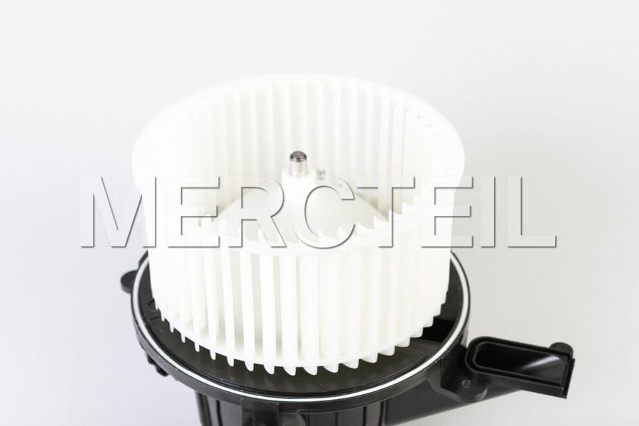 Buy the spare part Mercedes-Benz A0008304701 radial blower mechanical