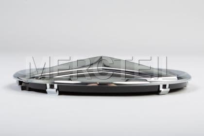 Buy the spare part Mercedes-Benz A0008800300 base plate