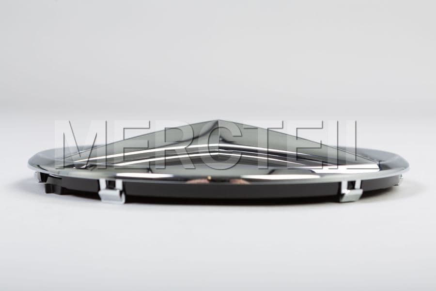 Buy the spare part Mercedes-Benz A0008800300 base plate