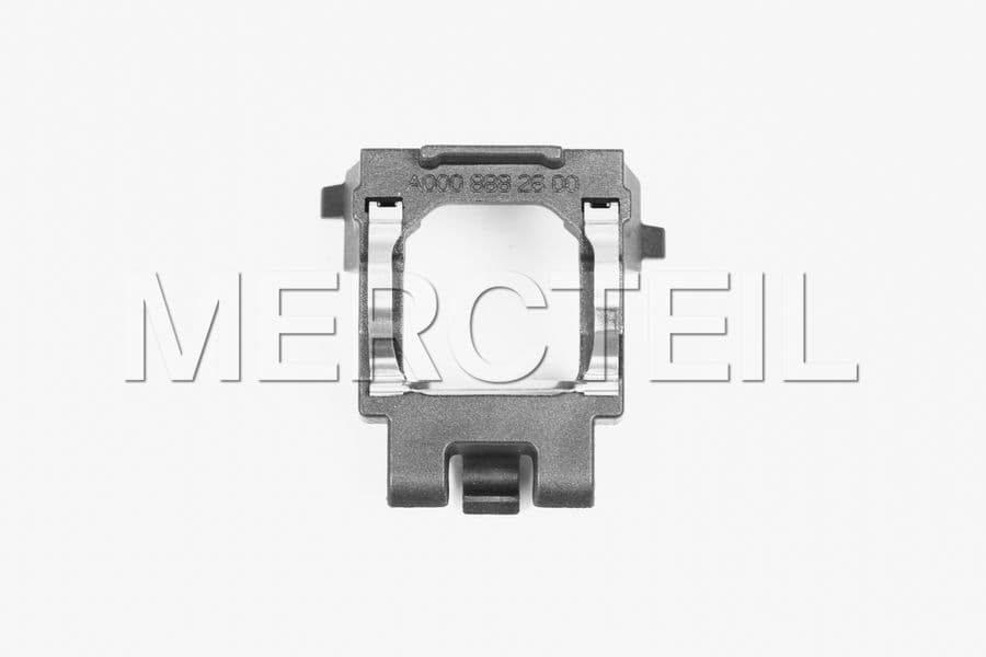 Buy the spare part Mercedes-Benz A0008882600 securing clip