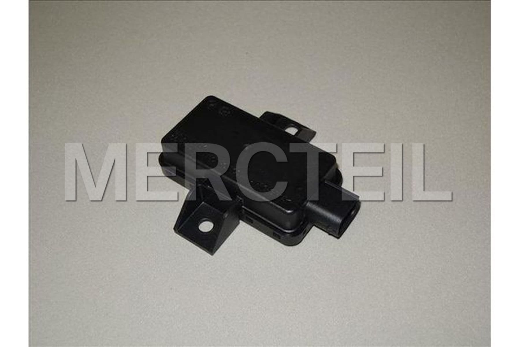 Buy the spare part Mercedes-Benz A0009008402 control unit