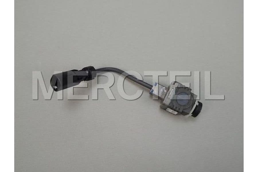 Buy the spare part Mercedes-Benz A0009051003 camera