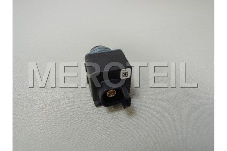 Buy the spare part Mercedes-Benz A0009053902 camera
