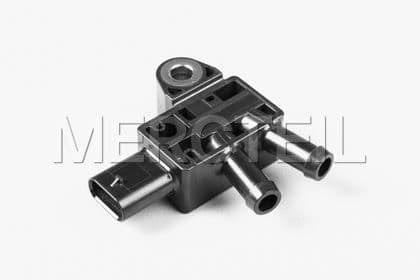 Buy the spare part Mercedes-Benz A0009055307 pressure sensor