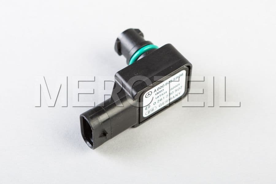 Buy the spare part Mercedes-Benz A0009055906 pressure sensor