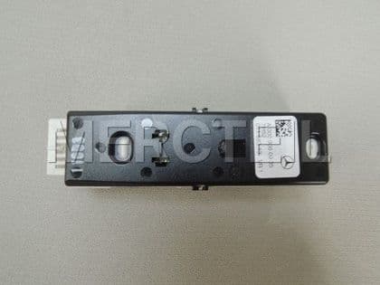 Buy the spare part Mercedes-Benz A00090609357H52 interior light