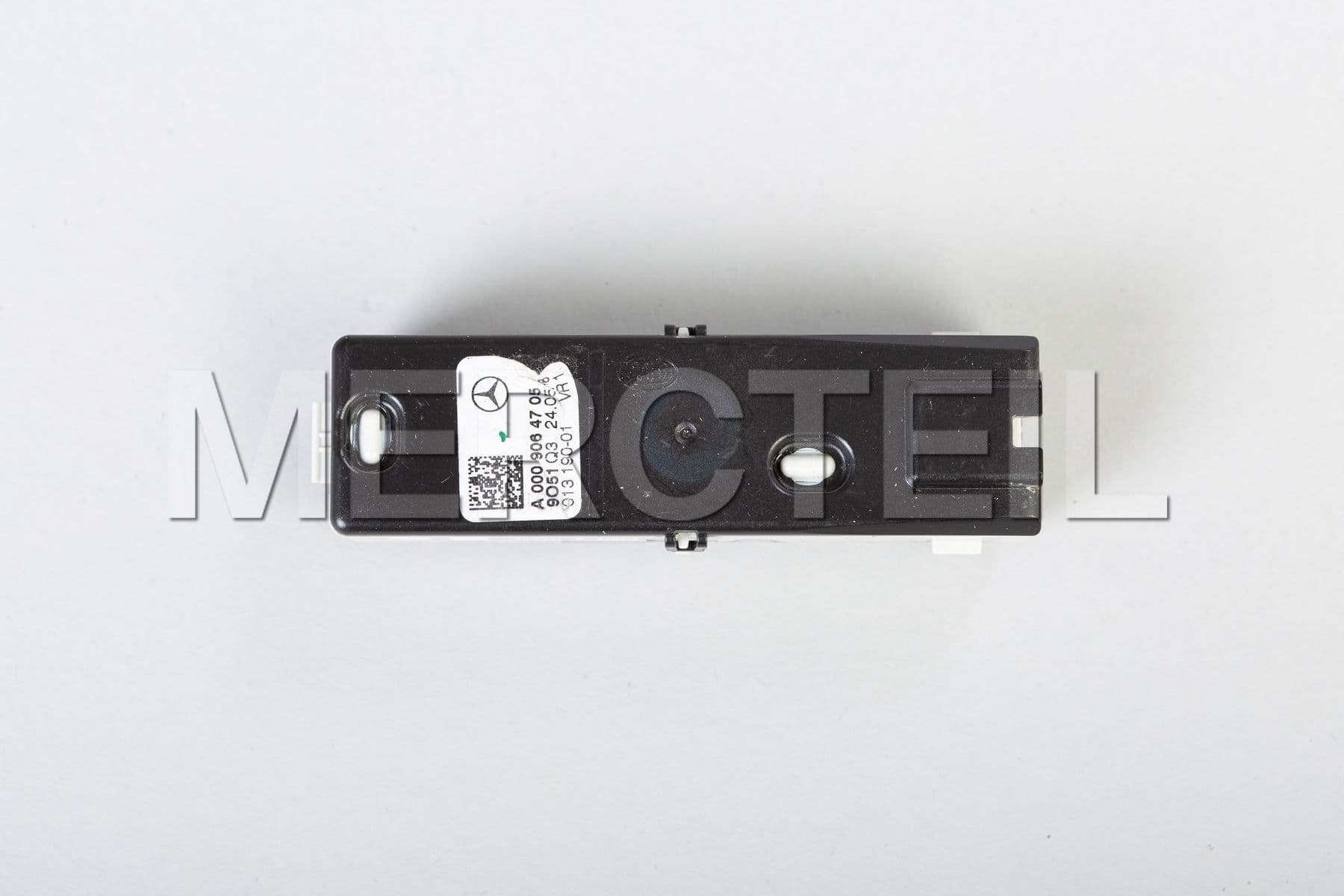 Buy the spare part Mercedes-Benz A00090647059051 interior light