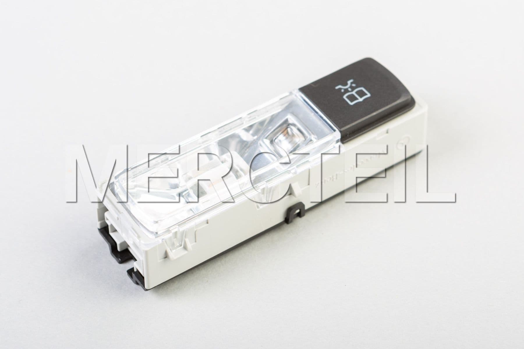Buy the spare part Mercedes-Benz A00090650069051 interior light