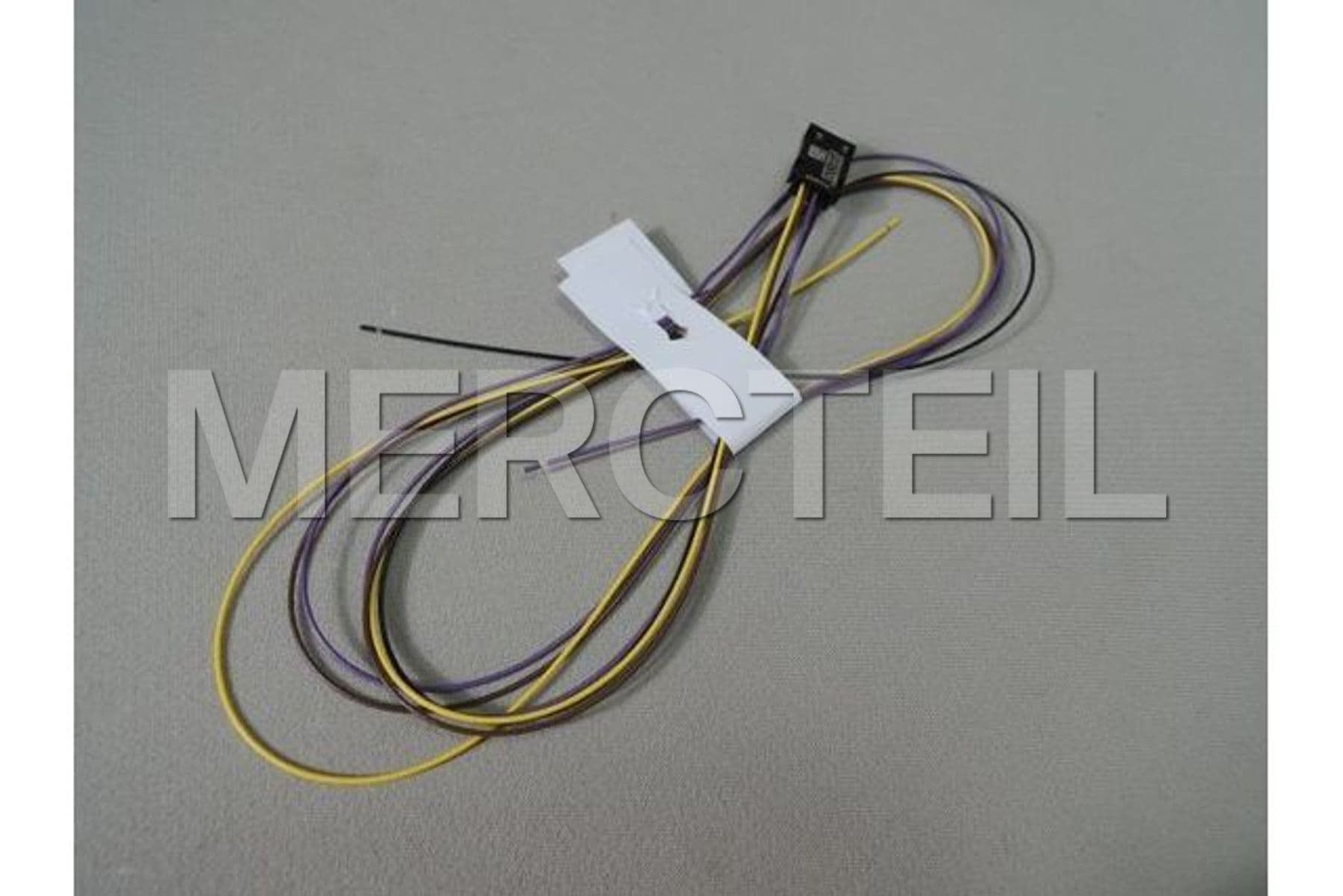 Buy the spare part Mercedes-Benz A0009065504 interior light