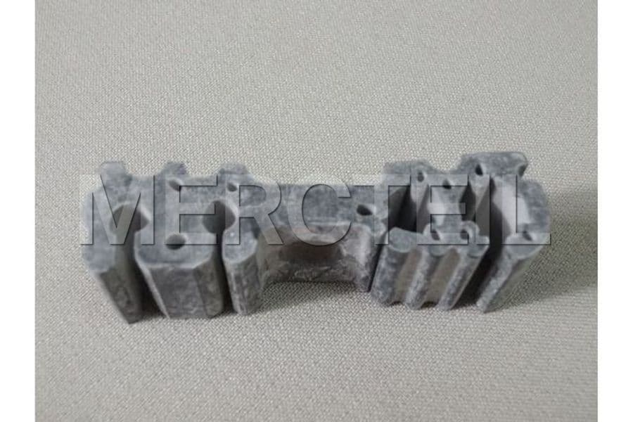 Buy the spare part Mercedes-Benz A0009954075 bracket