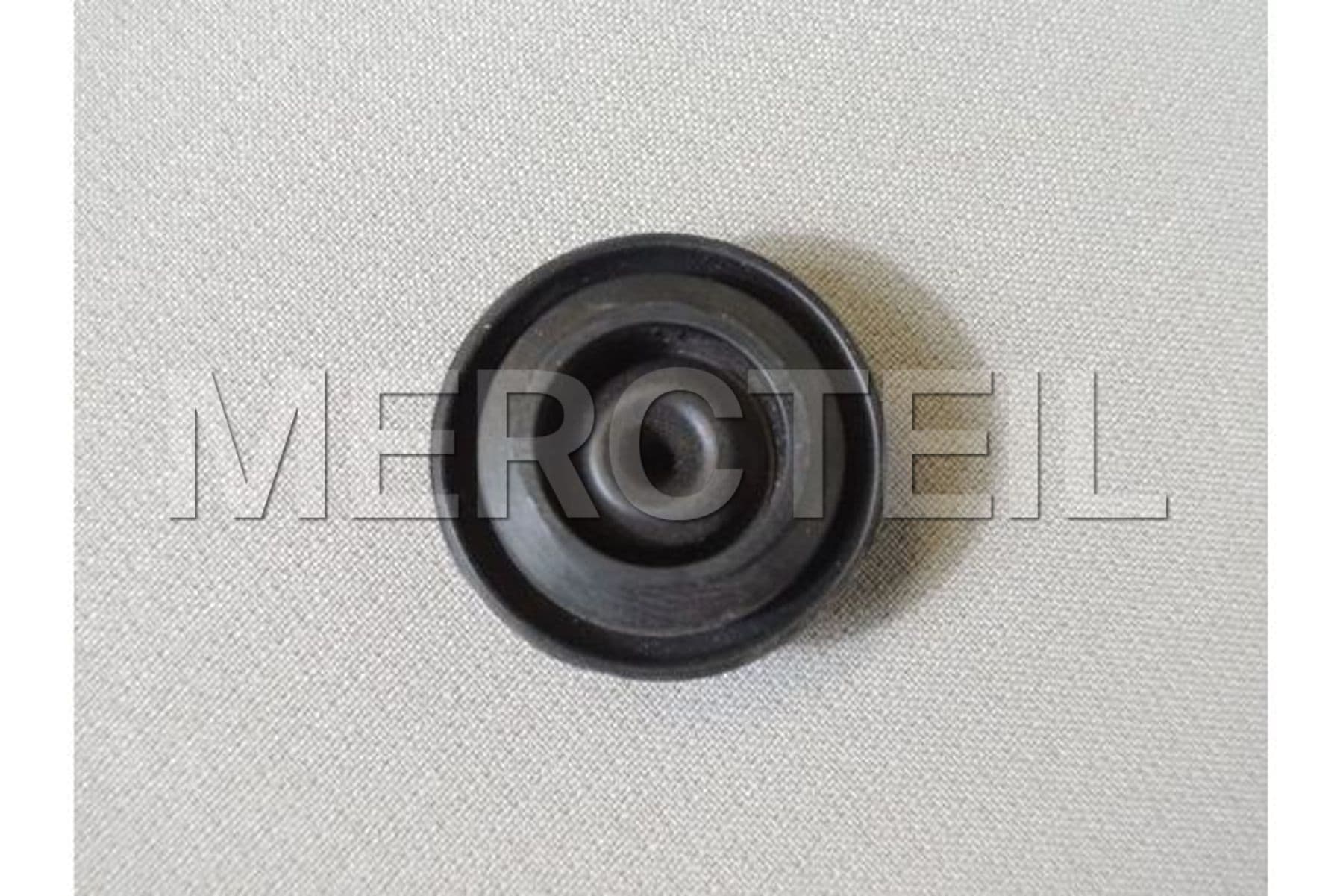 Buy the spare part Mercedes-Benz A0009983602 grommet