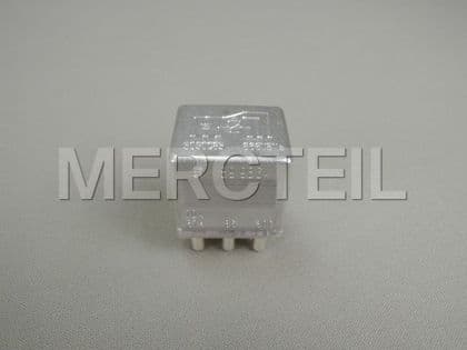 Buy the spare part Mercedes-Benz A0015426719 relais