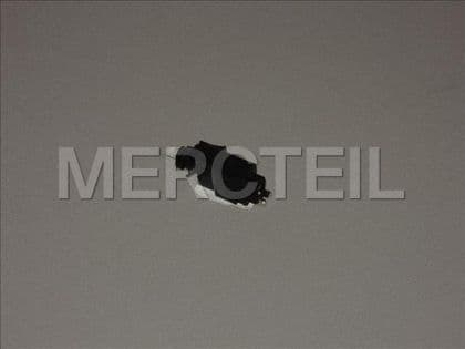 Buy the spare part Mercedes-Benz A0015450109 brake light switch