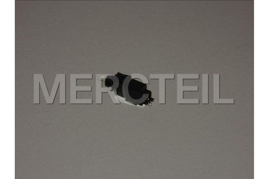 Buy the spare part Mercedes-Benz A0015450109 brake light switch