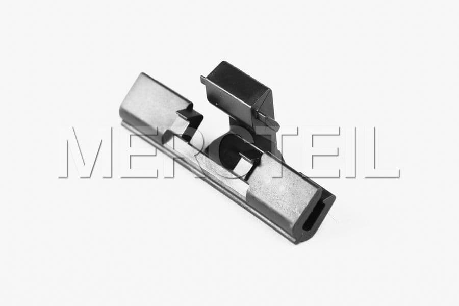 Buy the spare part Mercedes-Benz A0019911670 clip