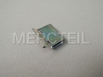 Buy the spare part Mercedes-Benz A0019915970 clip