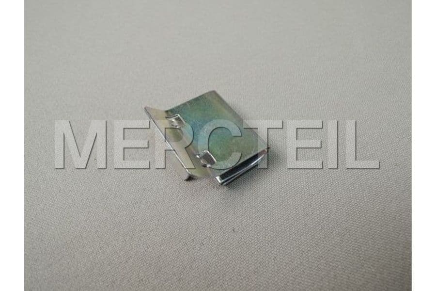 Buy the spare part Mercedes-Benz A0019915970 clip