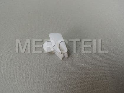 Buy the spare part Mercedes-Benz A0019917771 mounting clip