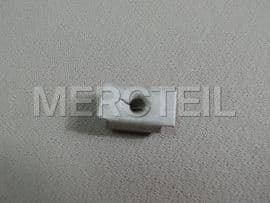 Buy the spare part Mercedes-Benz A0019949845 clip type nut