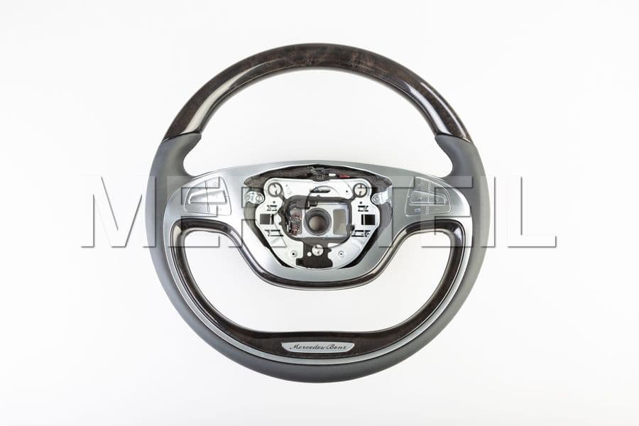 Buy the spare part Mercedes-Benz A00246015039E38 steering wheel