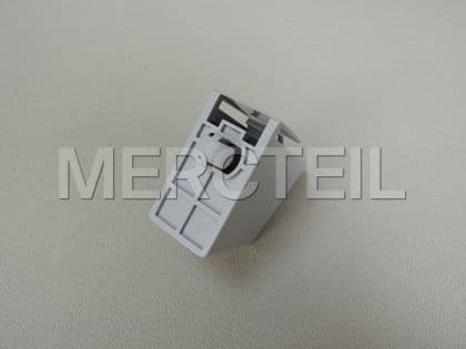 Buy the spare part Mercedes-Benz A0029910071 mounting clip