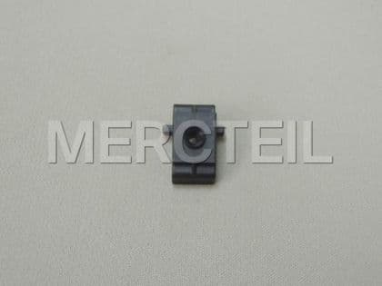 Buy the spare part Mercedes-Benz A0029944445 nut