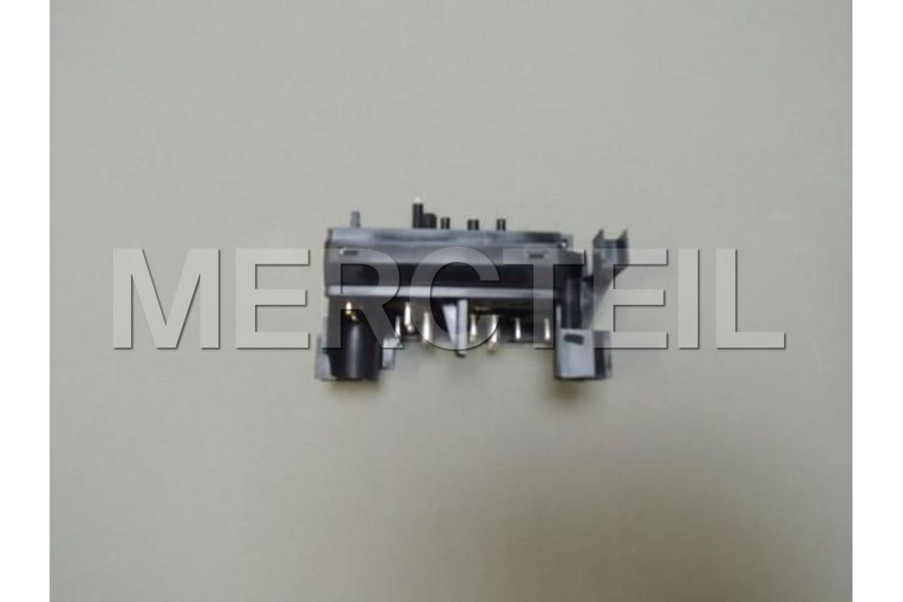 Buy the spare part Mercedes-Benz A0038201310 switchseat adjust