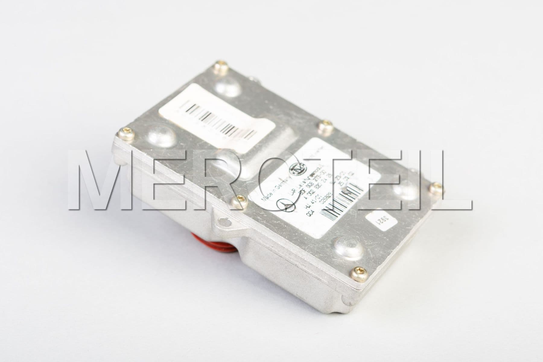 Buy the spare part Mercedes-Benz A0038206026 control unit