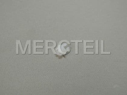 Buy the spare part Mercedes-Benz A0039885078 clip