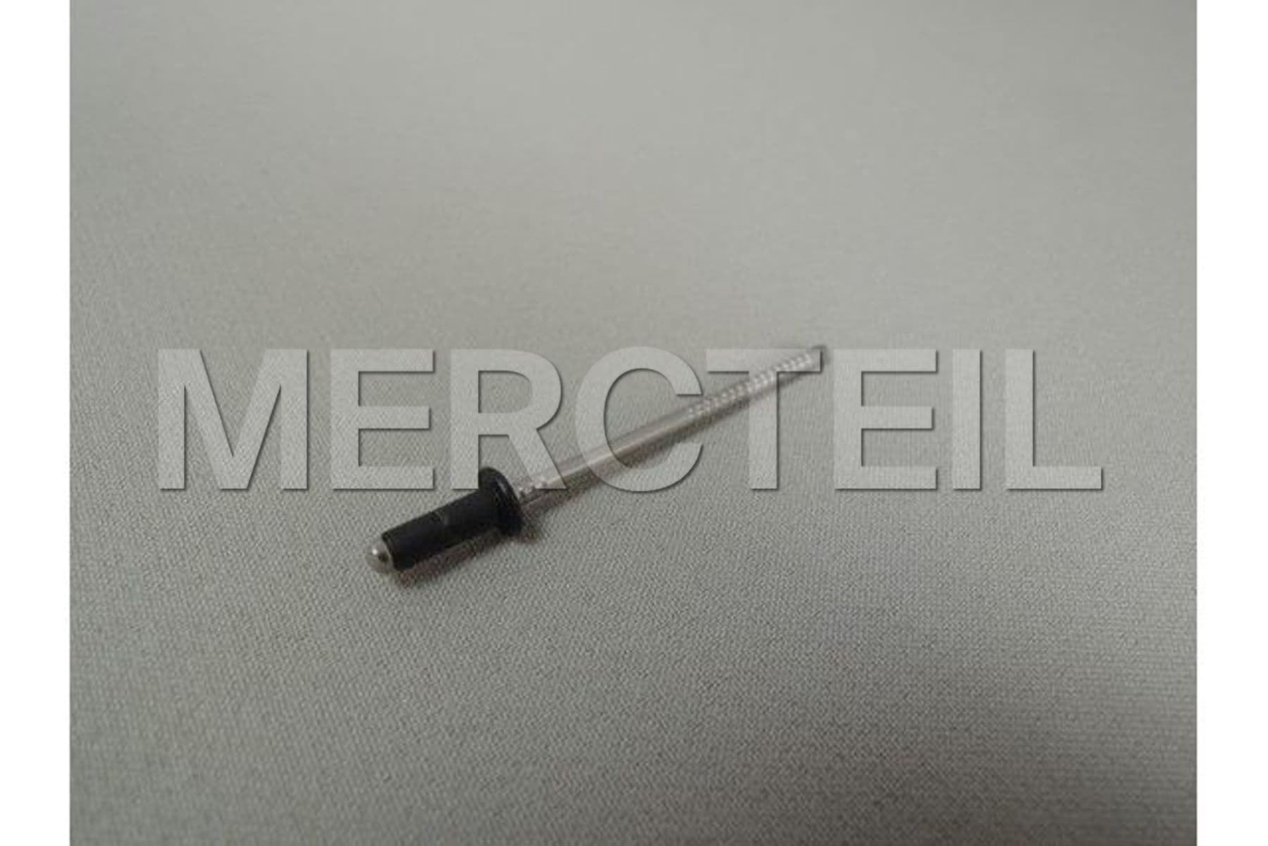 Buy the spare part Mercedes-Benz A0039903497 blind rivet