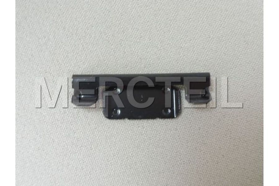 Buy the spare part Mercedes-Benz A0039913970 mounting clamp