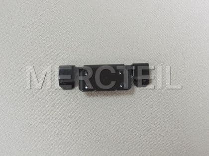 Buy the spare part Mercedes-Benz A0039913970 mounting clamp