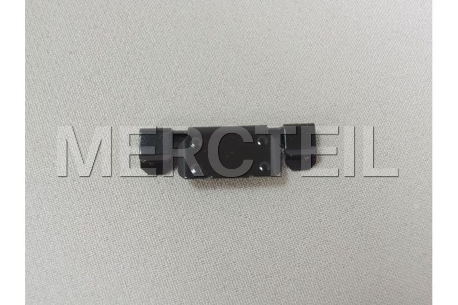 Kaufen Sie das Ersatzteil Mercedes-Benz A0039913970 befestg klammer