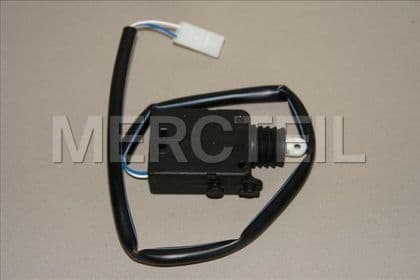 Buy the spare part Mercedes-Benz A0048202542 elektric motor