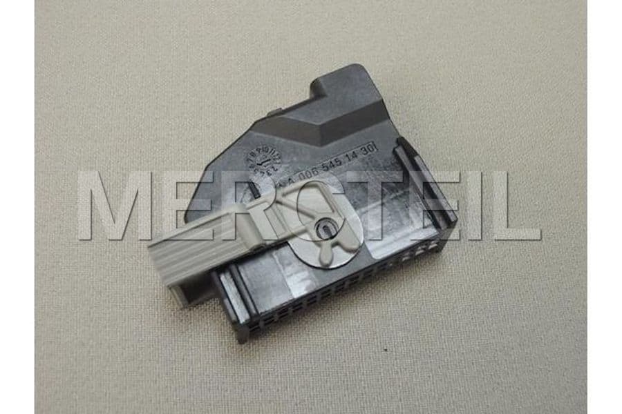 Buy the spare part Mercedes-Benz A0065451430 plug connector housing