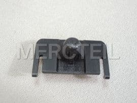 Buy the spare part Mercedes-Benz A0119885978 clip