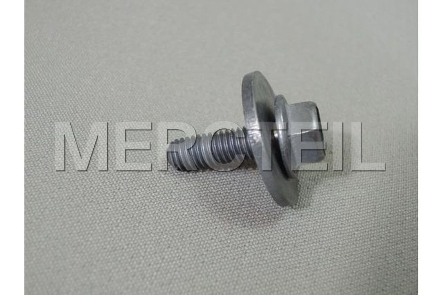 Buy the spare part Mercedes-Benz A0119904001 screw