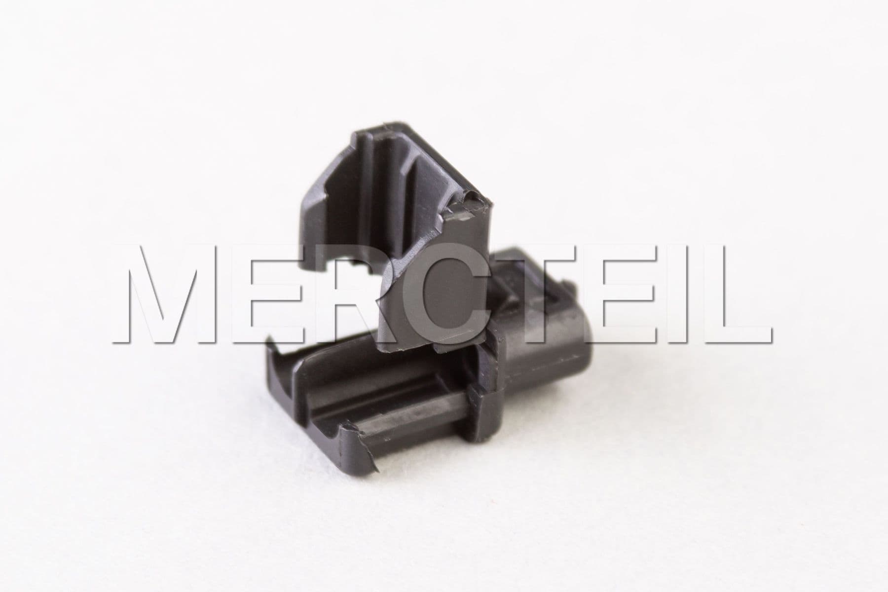 Buy the spare part Mercedes-Benz A0125458628 pin bushing hou