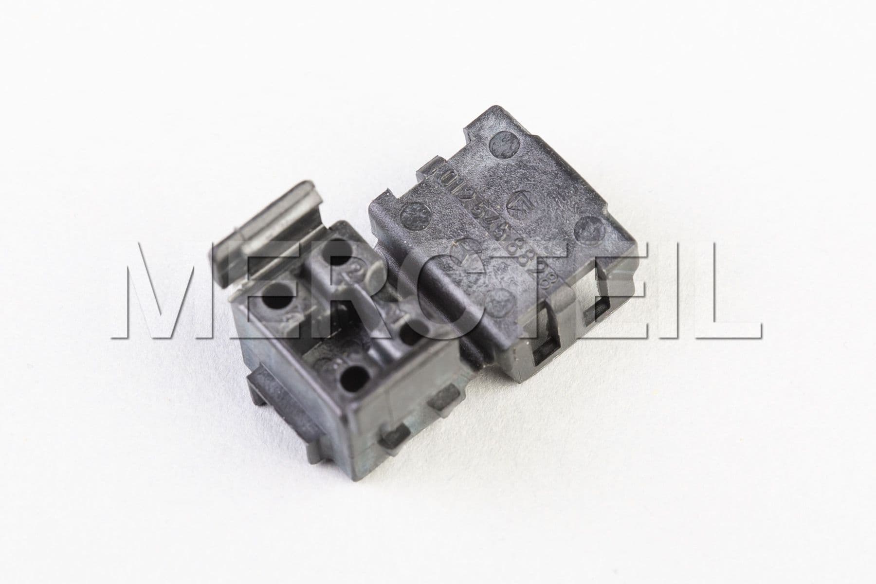 Buy the spare part Mercedes-Benz A0125458828 pin bushing
