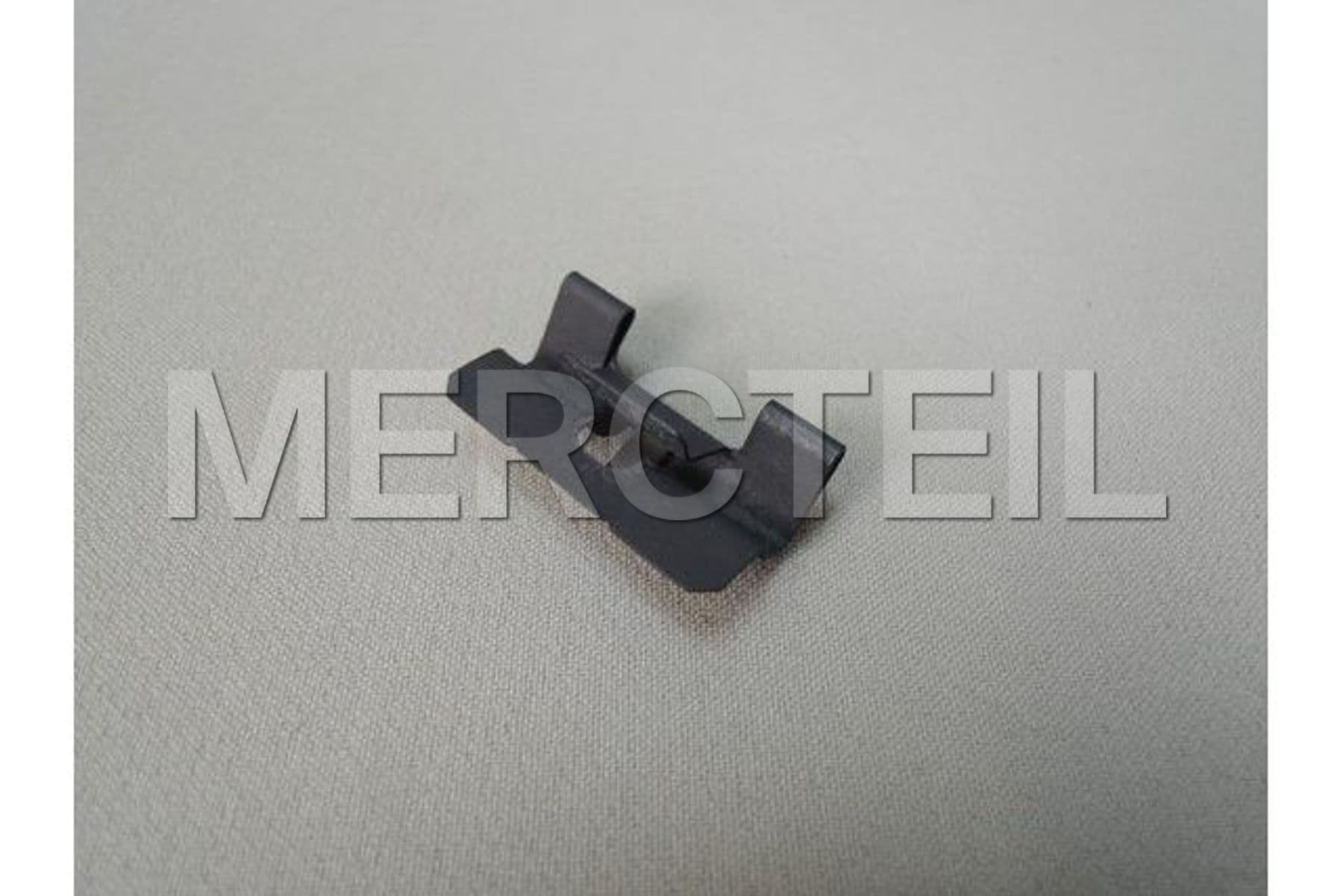 Buy the spare part Mercedes-Benz A0129883778 clip