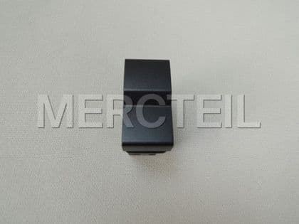 Buy the spare part Mercedes-Benz A0135456207 rocker switch