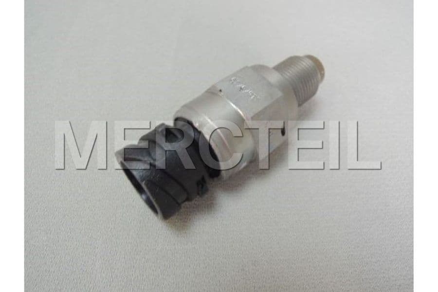 Buy the spare part Mercedes-Benz A0155422417 sender unit