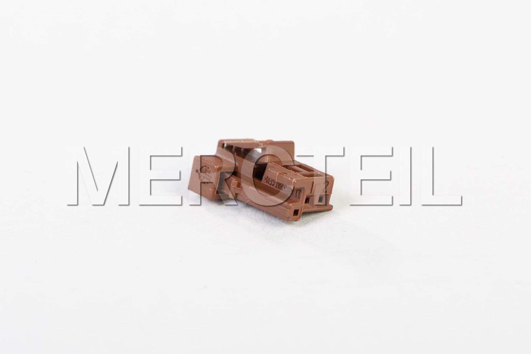 Buy the spare part Mercedes-Benz A0505450928 plug housing