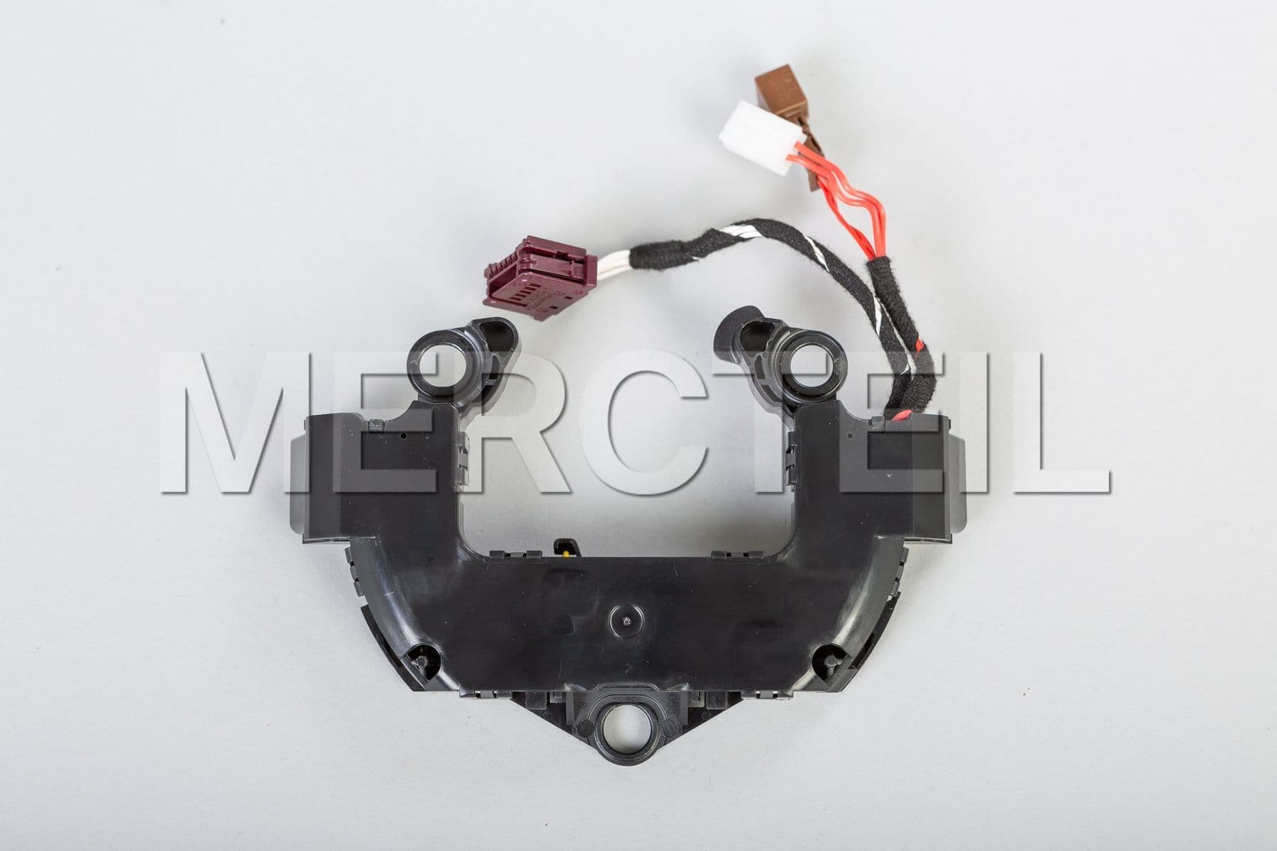 Buy the spare part Mercedes-Benz A0994645105 contact plate