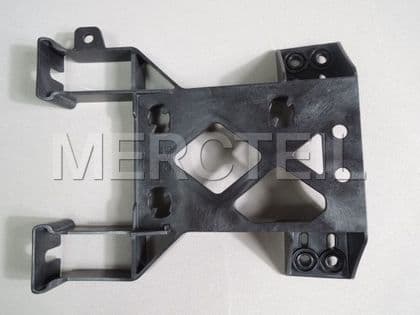 Buy the spare part Mercedes-Benz A1176220300 bracket