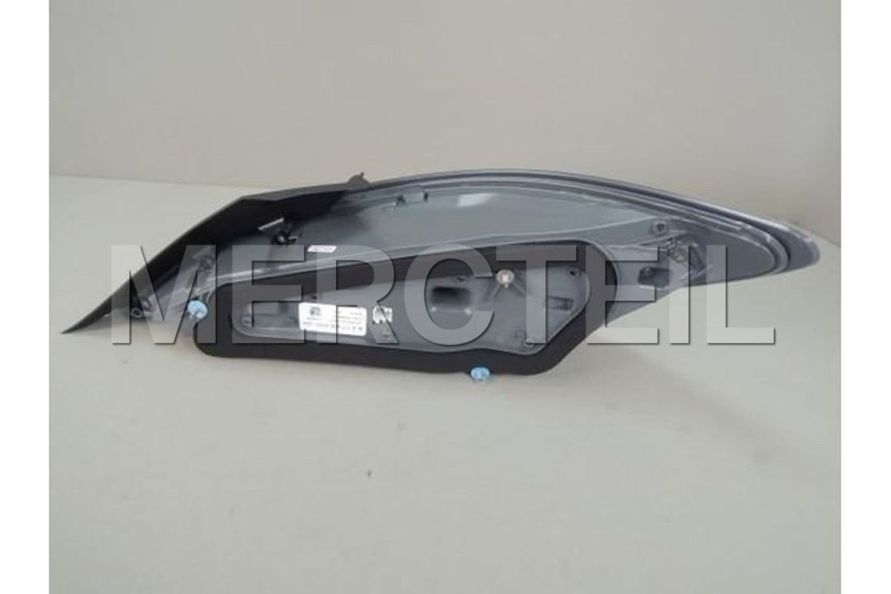 Kaufen Sie das Ersatzteil Mercedes-Benz A1179063700 leuchtenkombin