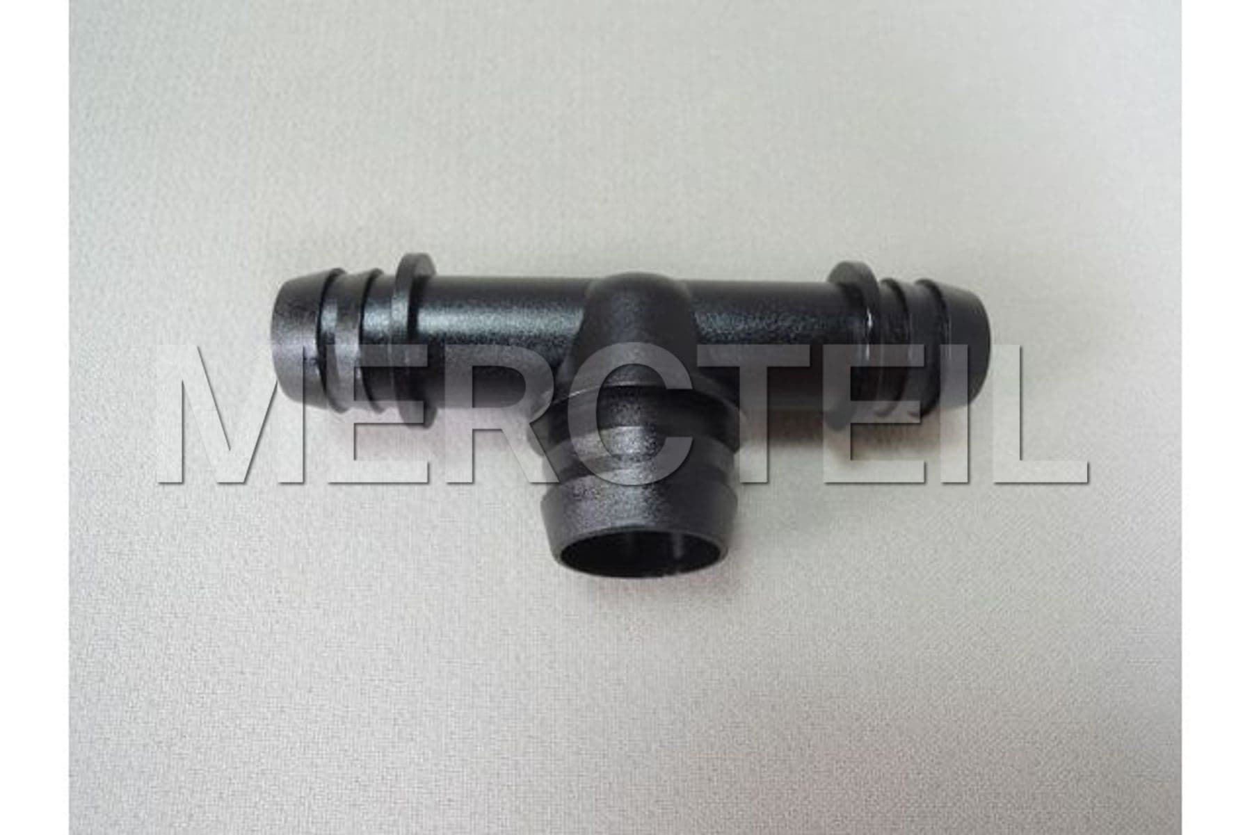Buy the spare part Mercedes-Benz A1179901778 connectorair cleaner