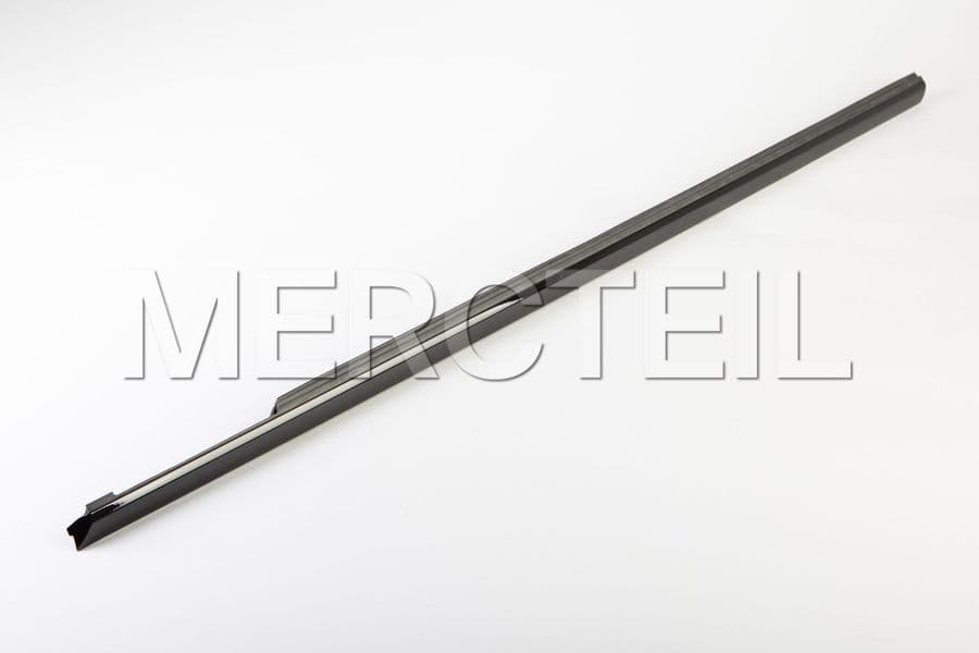 Buy the spare part Mercedes-Benz A1187200900 sealing rail